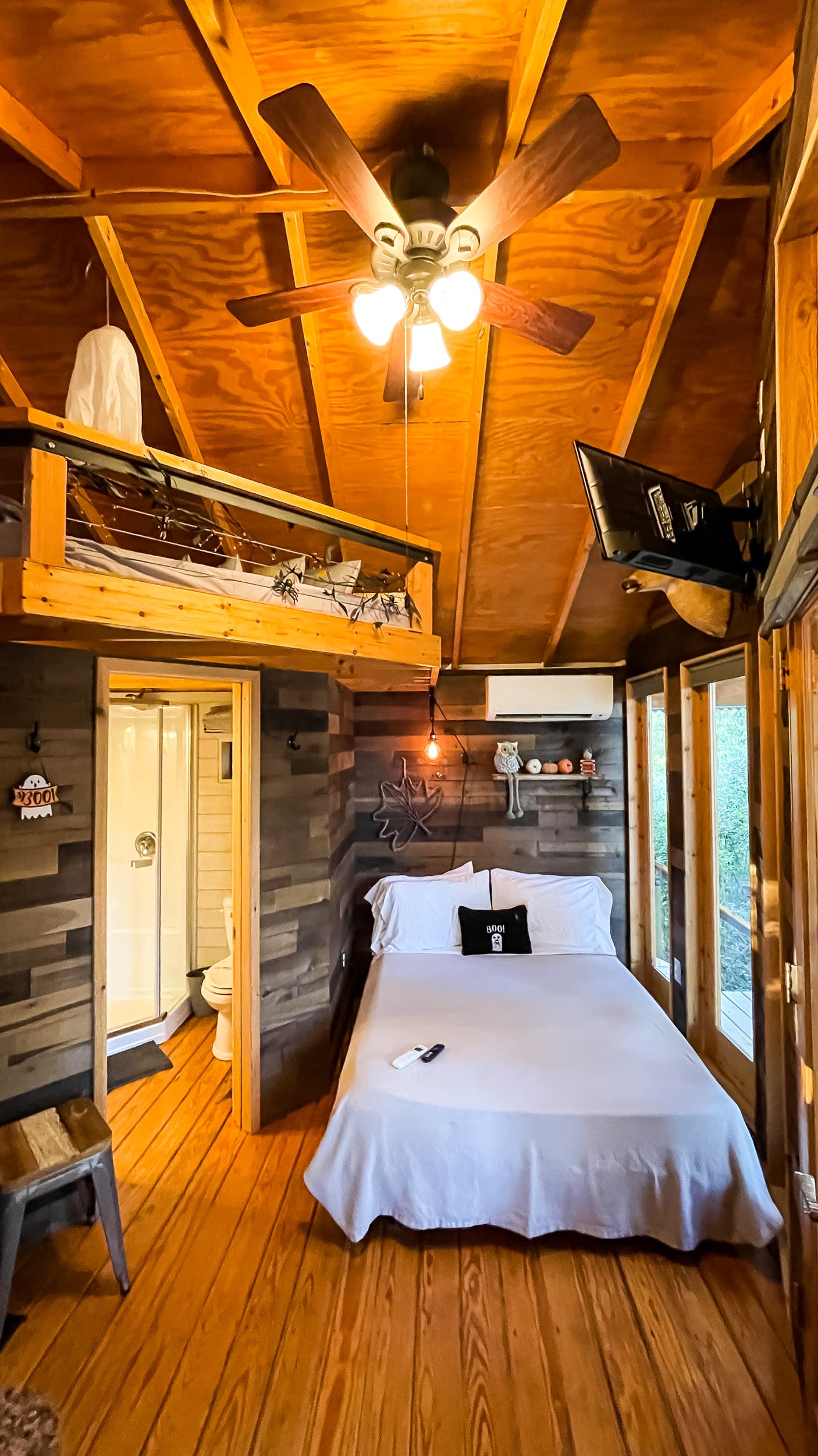 Stay In A Treehouse In Orlando! – The Travel Bite