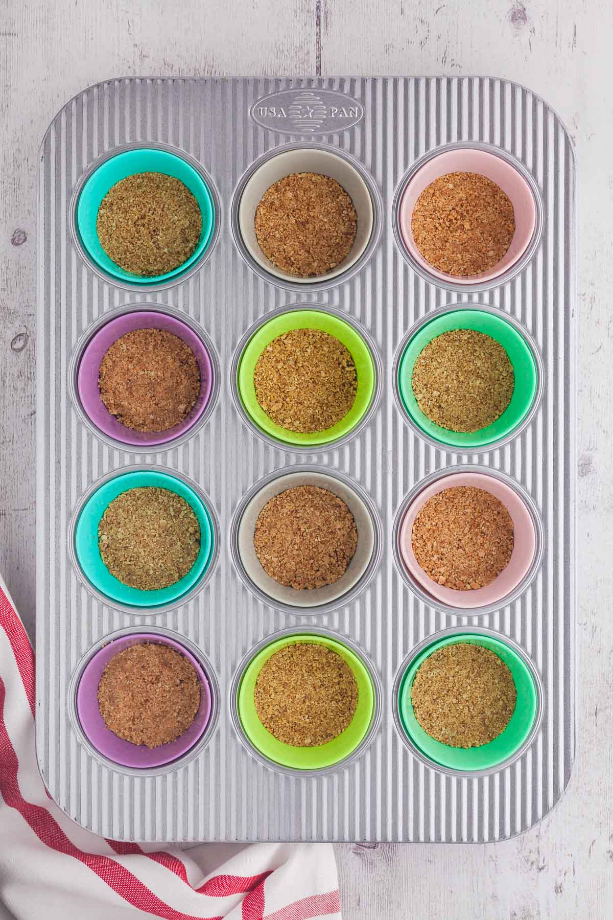 EASY Strawberry Cheesecake Bites – The Travel Bite